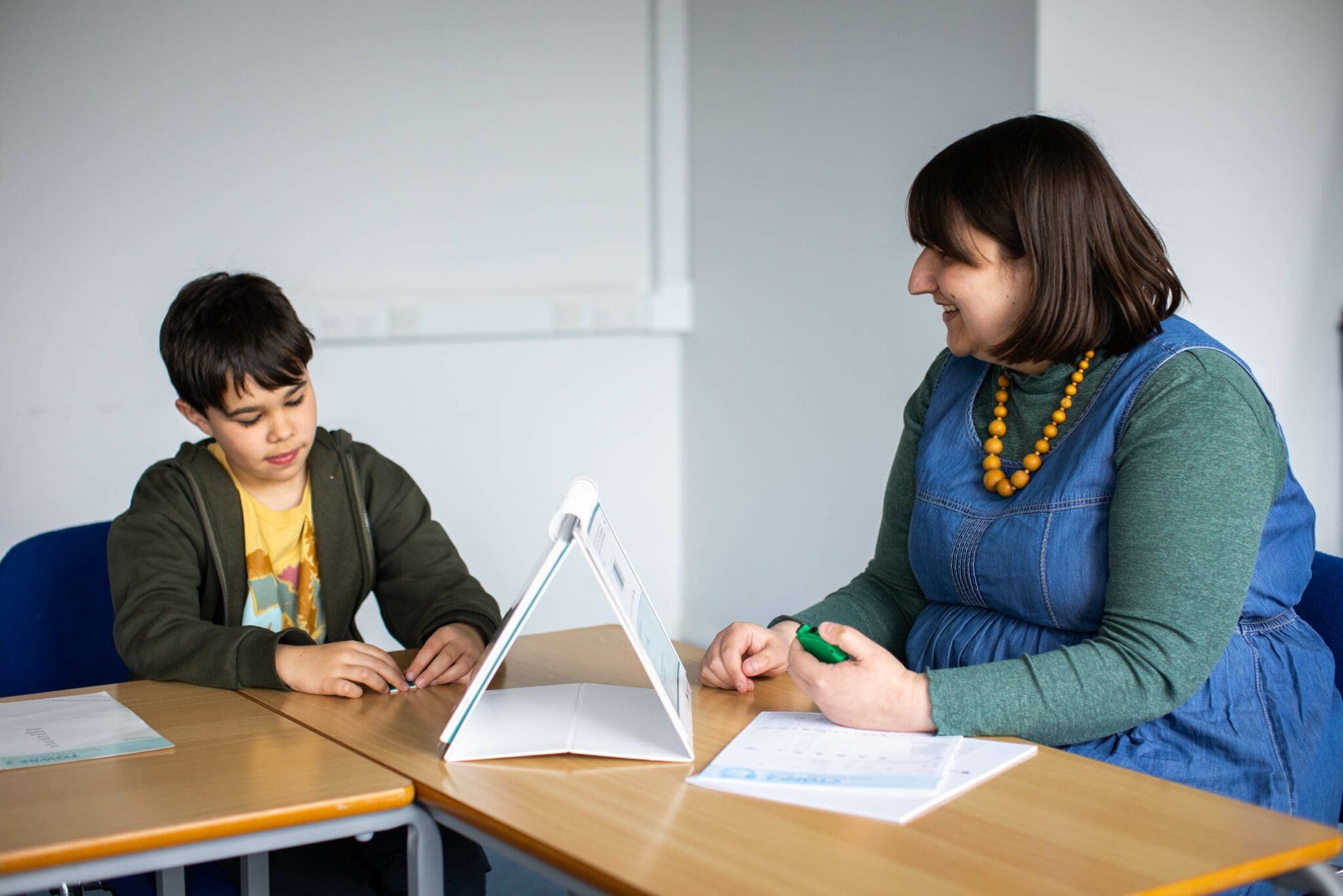 What are the Signs of Dyslexia? - The Dyslexia Association